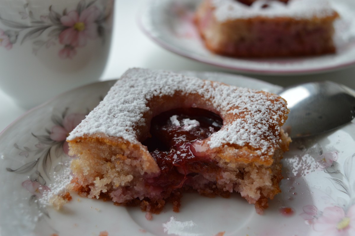 Low-Sugar Non-Dairy Plum Pie | cookslovak