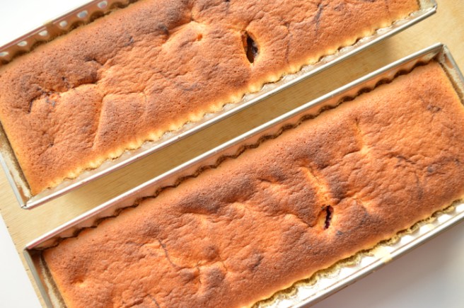 Sunday Plum Sponge Delight | cookslovak