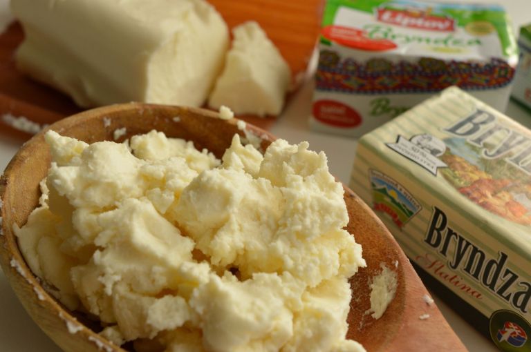 Bryndza Cheese Stuffed Mushrooms – cookslovak