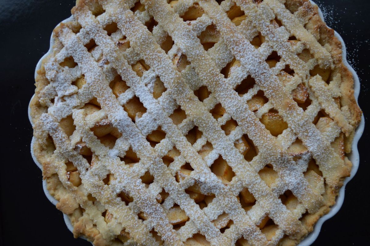 Criss-crossed Apple Pie | cookslovak