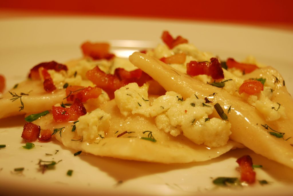Slovak Bryndza Filled Pirohy with Fried Bacon – cookslovak