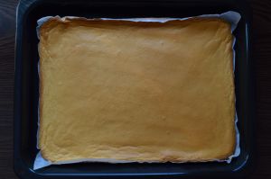 Punch-Soaked Sponge Slices – cookslovak